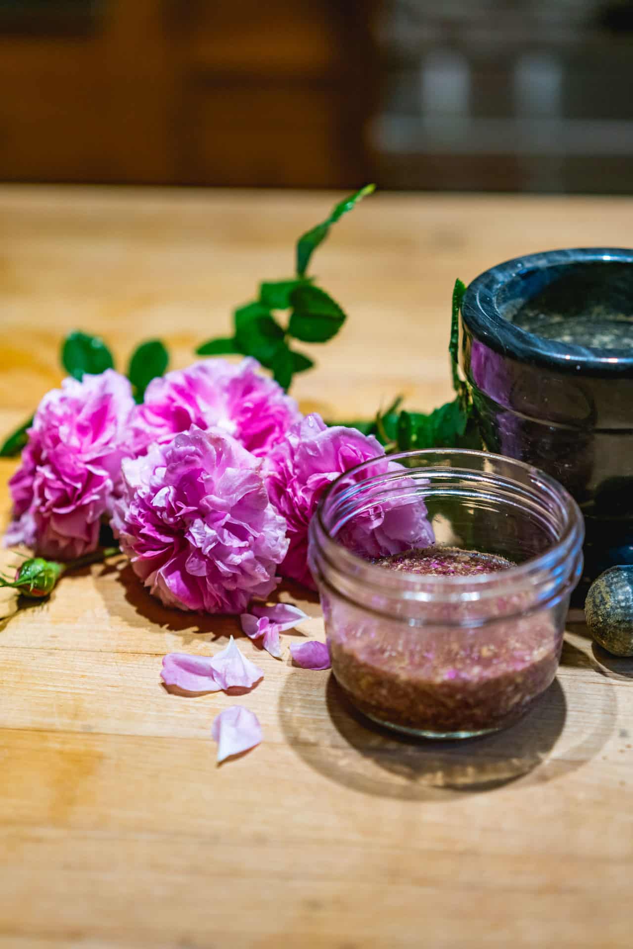 Planting Roses (+ Medicinal Uses for Roses)