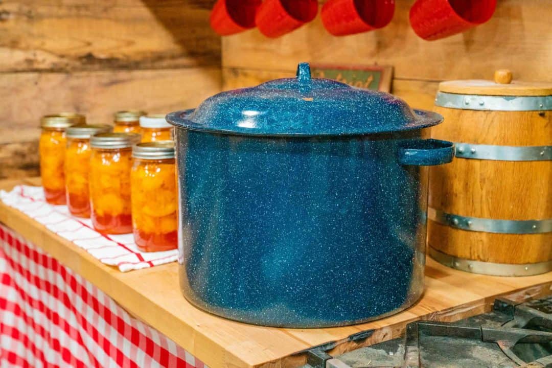 How Full Should My Canner Be When I'm Canning? — Homesteading Family