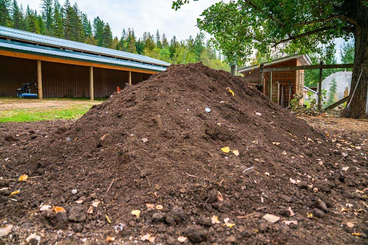 Building a DIY Compost Sifter — Homesteading Family