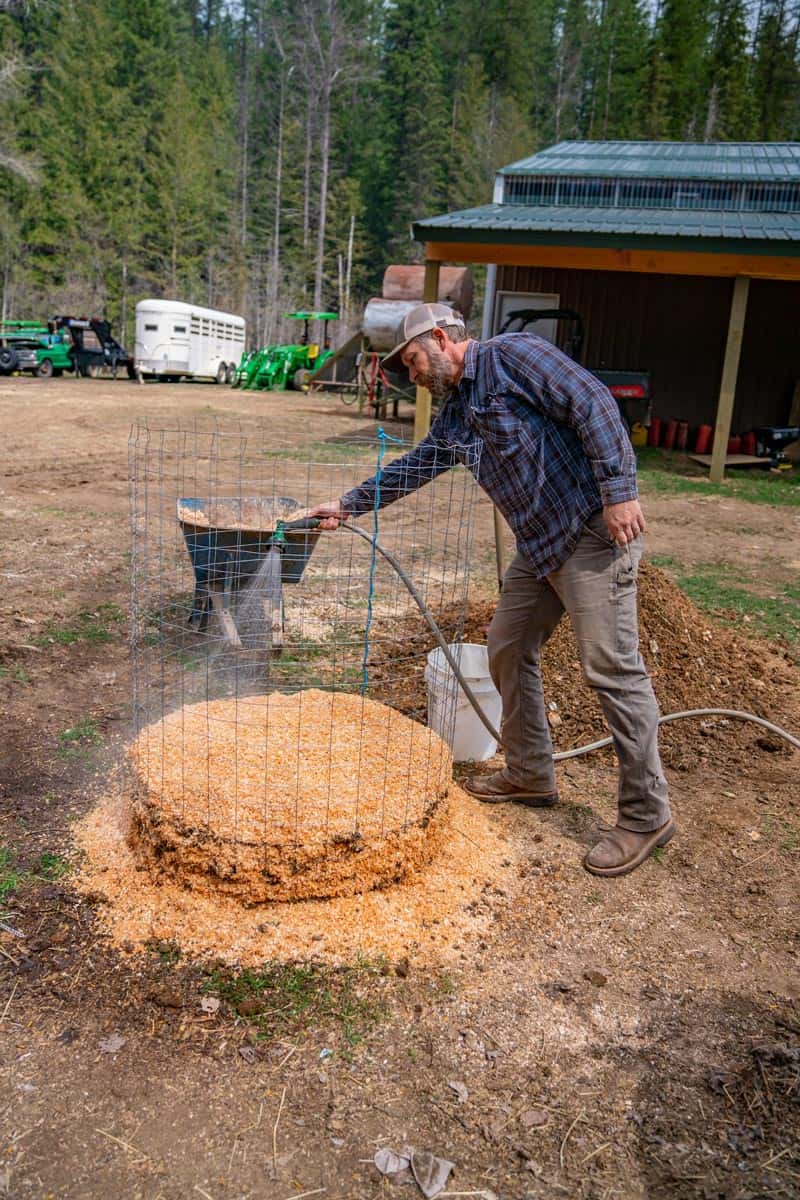 How to Make Compost the Easy Way — Homesteading Family