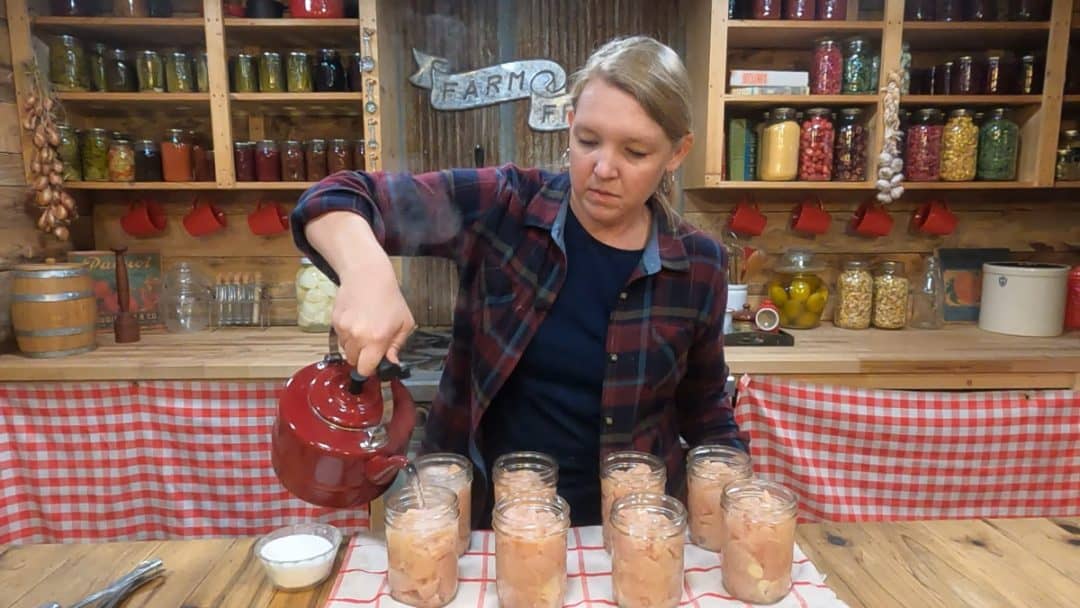 How to SAFELY Can Raw Chicken — Homesteading Family