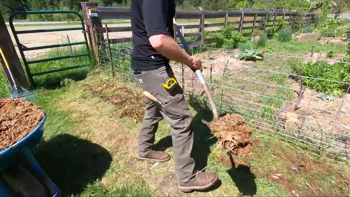 Instant Garden in Under Three Hours - Homesteading Family