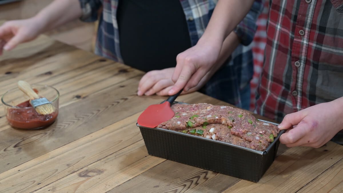 Easy Meatloaf Recipe (Freezer Meal Prep) — Homesteading Family