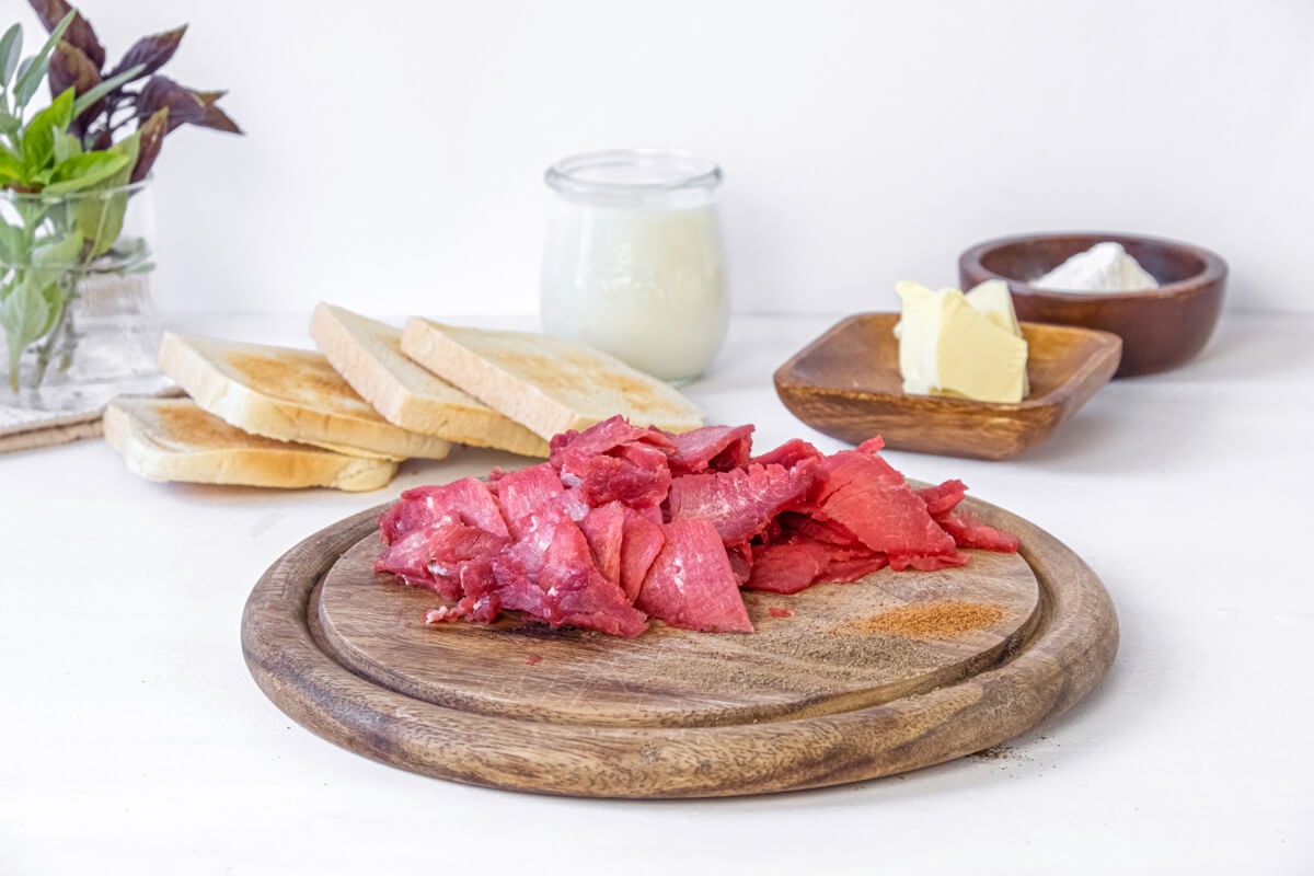 Creamed Chipped Beef Recipe: A Comfort Food Classic — Homesteading Family