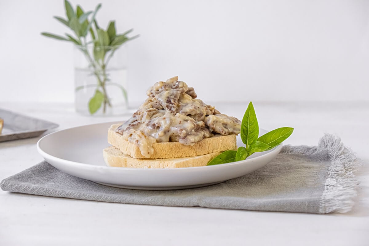 Creamed Chipped Beef Recipe: A Comfort Food Classic — Homesteading Family